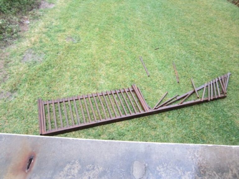 Balcony Railing Failures - Nelson Forensics