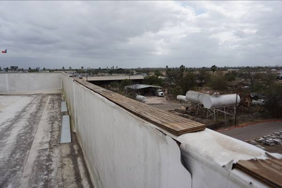 Hurricanes and Single-Ply Thermoplastic Membranes - Nelson Forensics