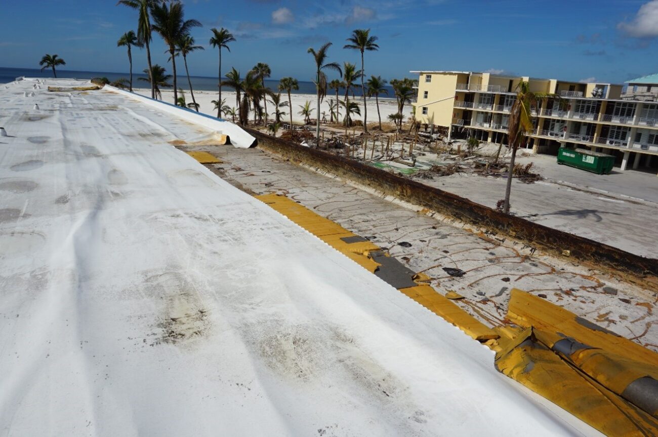 Hurricanes and Roof Edge Failures - Nelson Forensics